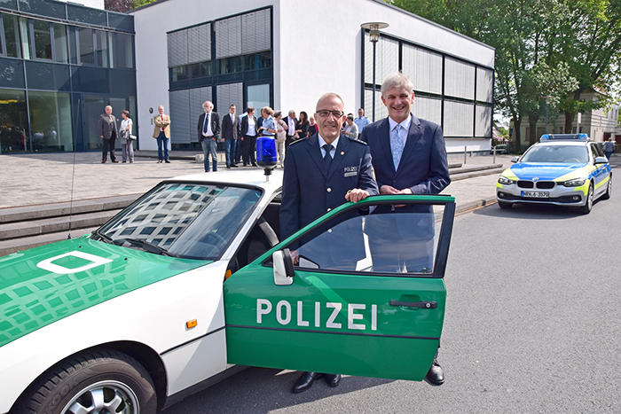 Spitzenpolizist Hans Volkmann in den Ruhestand verabschiedet ...